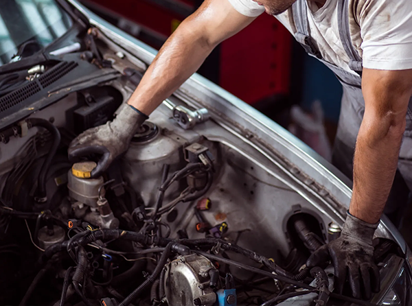 Fluid Inspection - Kaiser Tire and Auto Service Center